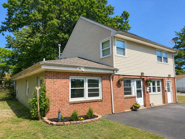 3 Bedroom Apartment for Rent at 102 Spruce St #A, Delran, NJ 08075