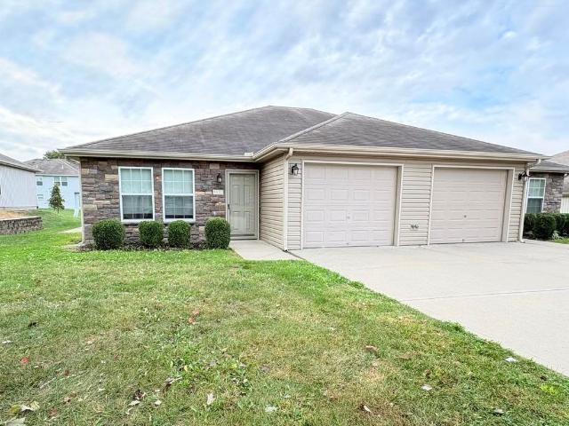 3 Bedroom Apartment for Rent at 102 Sw Rock Garden Ln, Blue Springs, MO 64064 Chapman Farms