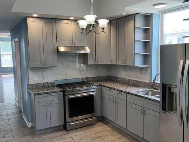 3 Bedroom Apartment for Rent at 10630 S Avenue M #2, Chicago, IL 60617 East Side