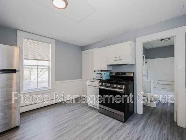 3 Bedroom Apartment for Rent at 108 Bridge St #2W, Manchester, NH 03101 Downtown Manchester