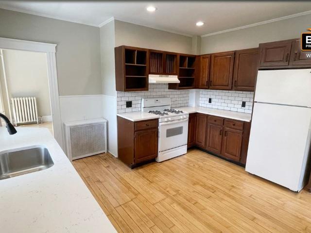 3 Bedroom Apartment for Rent at 10 Otis St, Fitchburg, MA 01420 Southside
