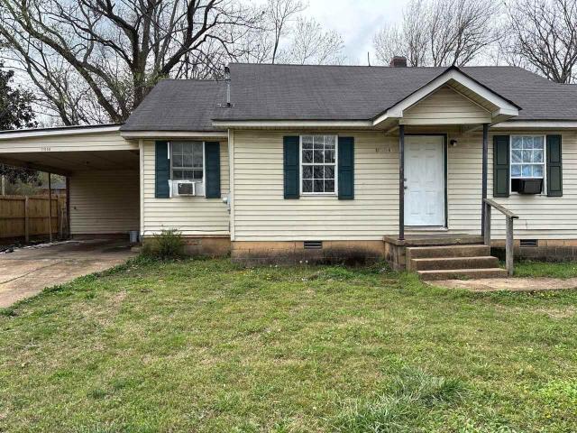 3 Bedroom Apartment for Rent at 1105 N Mclemore Ave #A, Brownsville, TN 38012
