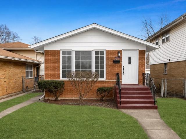 3 Bedroom Apartment for Rent at 11623 S Aberdeen St, Chicago, IL 60643 West Pullman