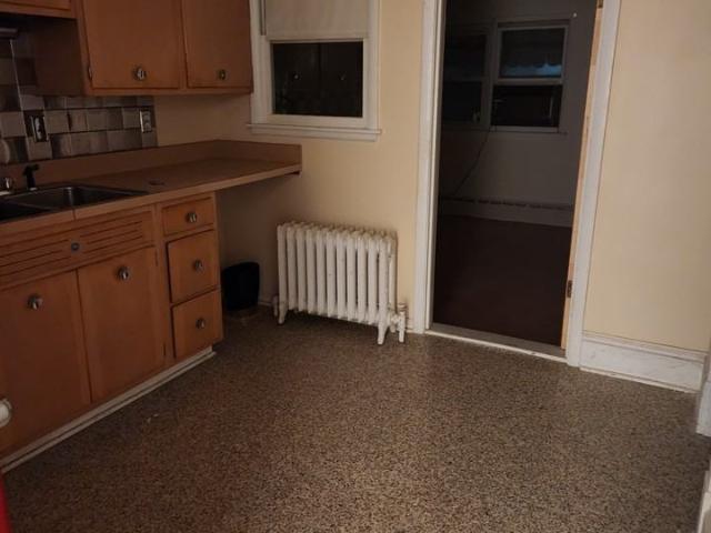 3 Bedroom Apartment for Rent at 13 South Marshall Street #2, Albany, NY 12209 Delaware Avenue