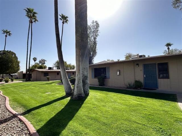 3 Bedroom Apartment for Rent at 2525 E Aire Libre Ave, Phoenix, AZ 85032