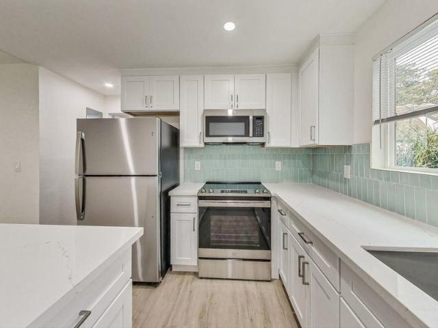 3 Bedroom Apartment for Rent at 2537 Ellsworth St #F, Berkeley, CA 94704