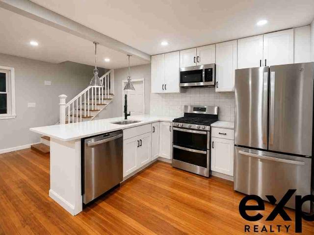 3 Bedroom Apartment for Rent at 25 Alice St #1F, Revere, MA 02151 Oak Island