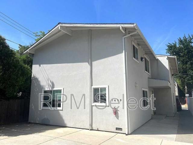 3 Bedroom Apartment for Rent at 2611 U St #5, Sacramento, CA 95818