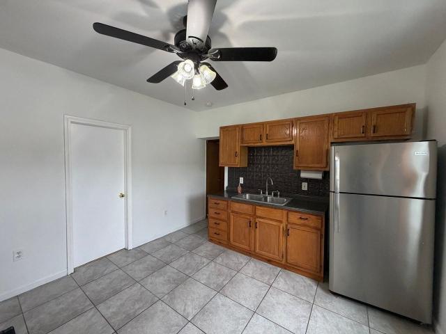 3 Bedroom Apartment for Rent at 26 Abbott St #2, Lowell, MA 01852 Back Central