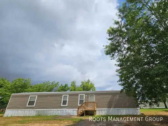 3 Bedroom Apartment for Rent at 2710 W Oakridge Dr #104, Albany, GA 31721