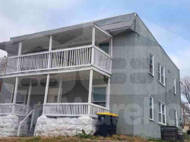 3 Bedroom Apartment for Rent at 2003 Wabash Ave #B, Kansas City, MO 64127 Wendell Phillips
