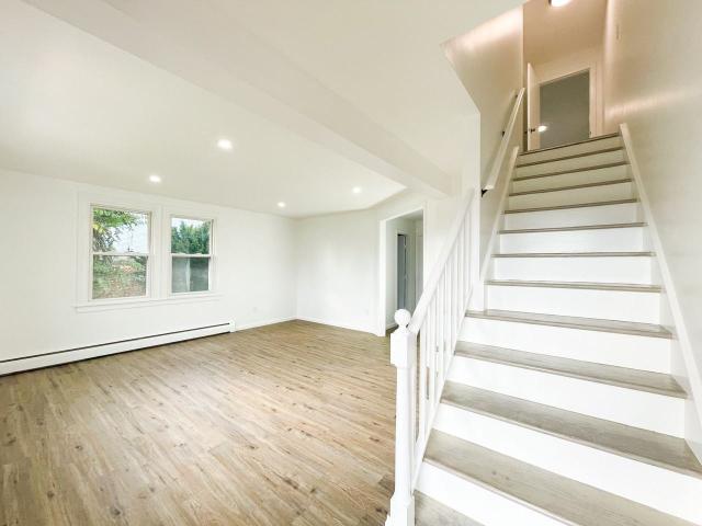 3 Bedroom Apartment for Rent at 200 Cook Hill Rd, Wallingford, CT 06492