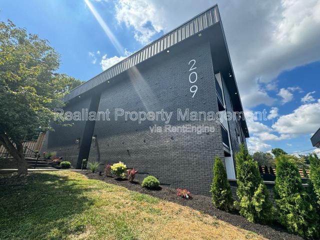 3 Bedroom Apartment for Rent at 201 Lakeshore Dr #9, Lexington, KY 40502 Shriners