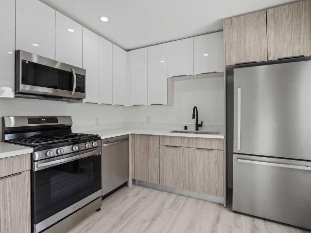 3 Bedroom Apartment for Rent at 2034 S Garth Ave #1, Los Angeles, CA 90034 South Robertson