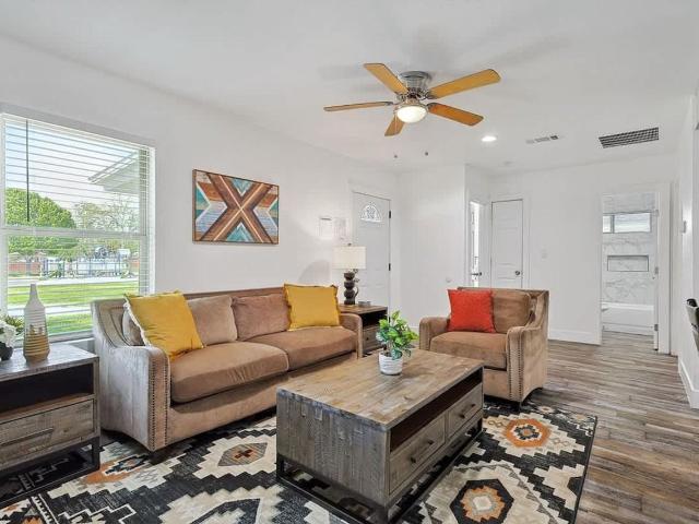 3 Bedroom Apartment for Rent at 2047 El Paso St #1250028P, Grand Prairie, TX 75051 Dalworth Park