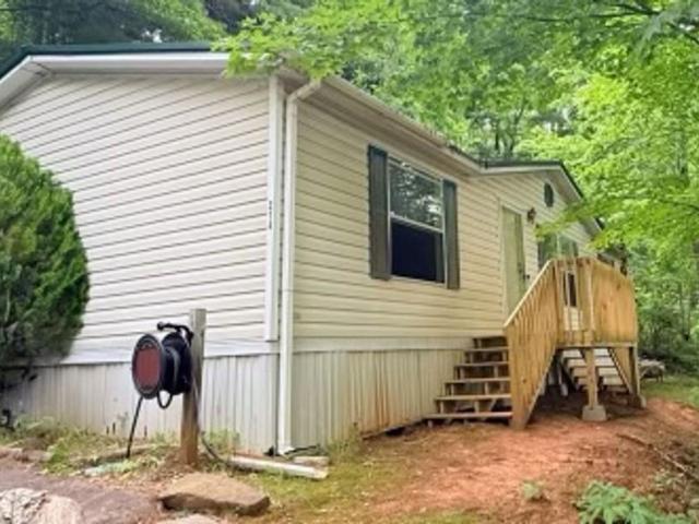 3 Bedroom Apartment for Rent at 214 Crooked Fork Ln, Waynesville, NC 28785