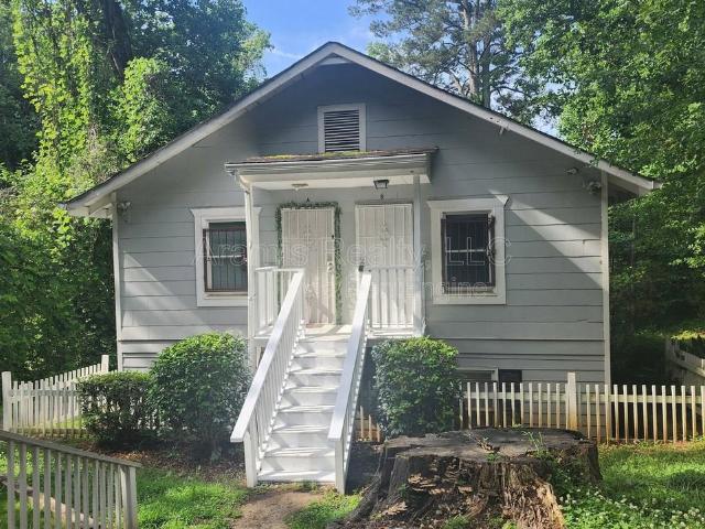 3 Bedroom Apartment for Rent at 2284 Alvin Dr Nw #B1, Atlanta, GA 30318 Almond Park