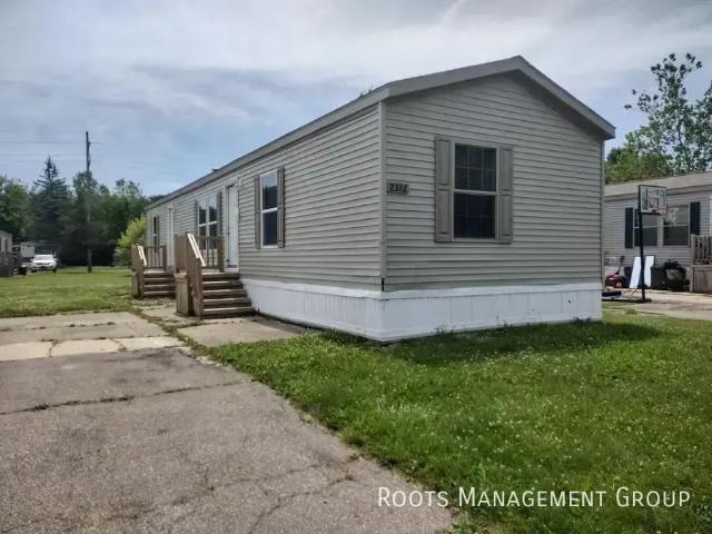 3 Bedroom Apartment for Rent at 2322 Cascade Ave, Flint, MI 48504