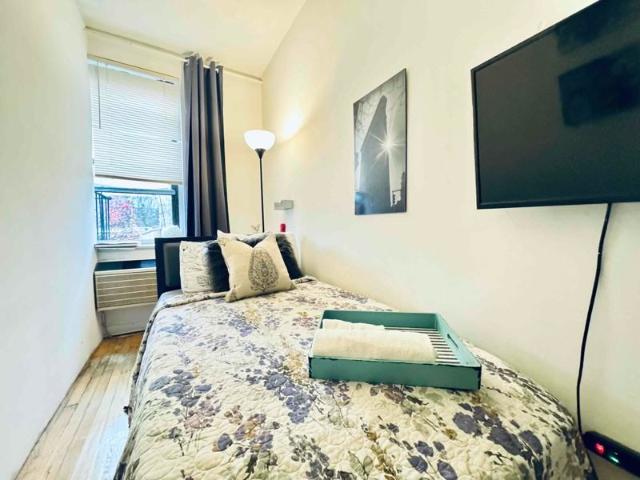 3 Bedroom Apartment for Rent at 2nd Ave And East 75th St, New York, NY 10021 Upper East Side