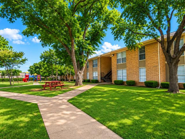3 Bedroom Apartment for Rent at 3432 Great Trinity Forest Way, Dallas, TX 75216