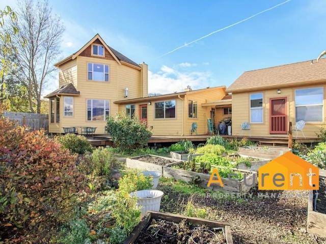 3 Bedroom Apartment for Rent at 350 Phelps St, Ashland, OR 97520