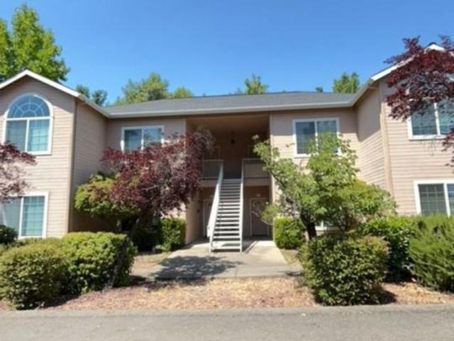 3 Bedroom Apartment for Rent at 3939 Arrowhead Dr #D, Medford, OR 97504