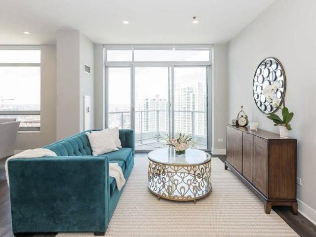 3 Bedroom Apartment for Rent at 300 N Canal St #3 3, Chicago, IL 60606 Near West Side