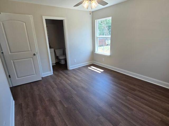 3 Bedroom Apartment for Rent at 302 W Hawaii Ave, Warner Robins, GA 31093