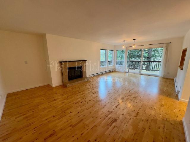 3 Bedroom Apartment for Rent at 307 Cervantes, Lake Oswego, OR 97035 Mt. Park
