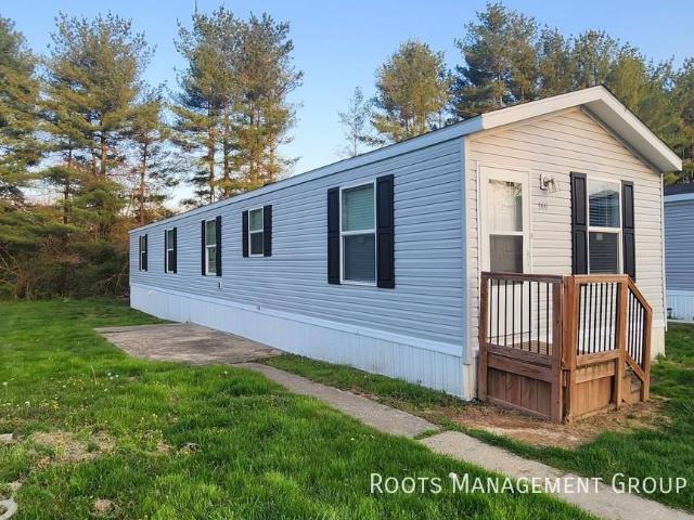 3 Bedroom Apartment for Rent at 315 W Gordon Pike #140, Bloomington, IN 47403
