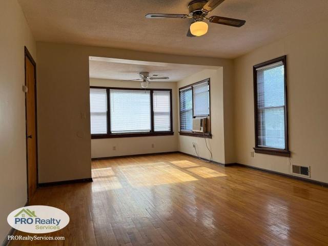 3 Bedroom Apartment for Rent at 3201 Harriet Ave, Minneapolis, MN 55408 Lyndale