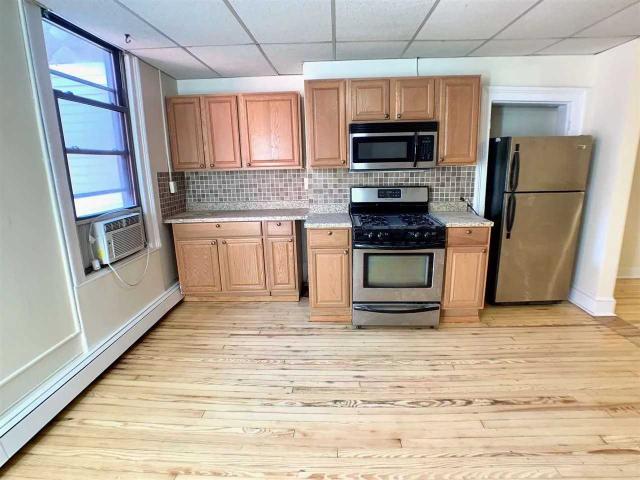 3 Bedroom Apartment for Rent at 329 Grand St, Hoboken, NJ 07030
