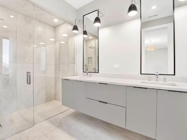 3 Bedroom Apartment for Rent at 3352 N Ashland Ave #2S, Chicago, IL 60657 Lakeview