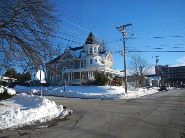 3 Bedroom Apartment for Rent at 45 Canton St #3, Manchester, NH 03103 Hallsville