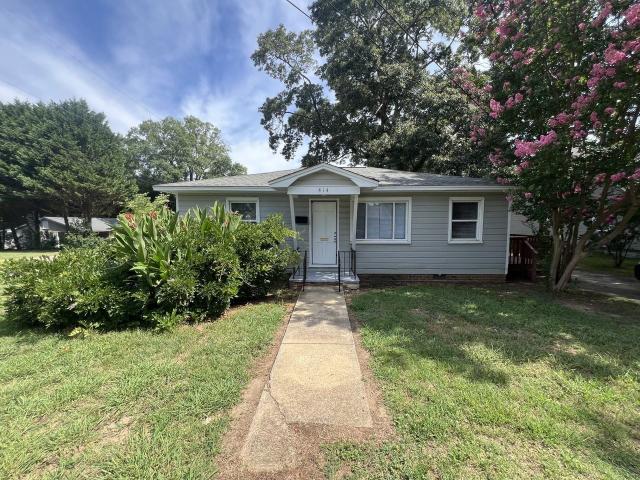 3 Bedroom Apartment for Rent at 414 W Wilkins St #414, Dallas, NC 28034