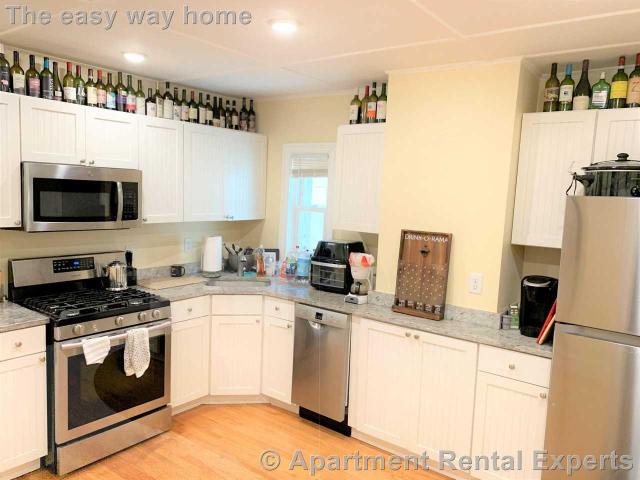 3 Bedroom Apartment for Rent at 41A Cross St, Somerville, MA 02145 East Somerville