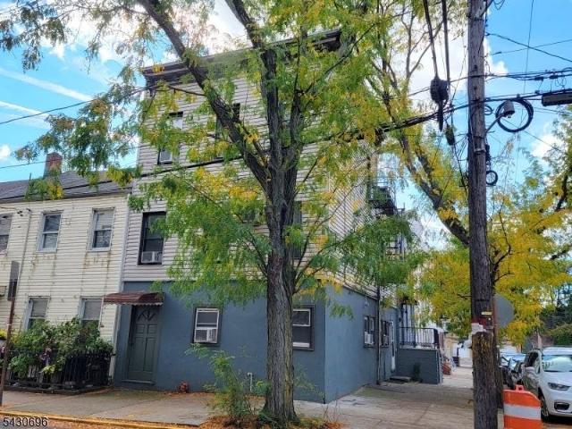 3 Bedroom Apartment for Rent at 423 2nd St, Jersey City, NJ 07302 Historic Downtown