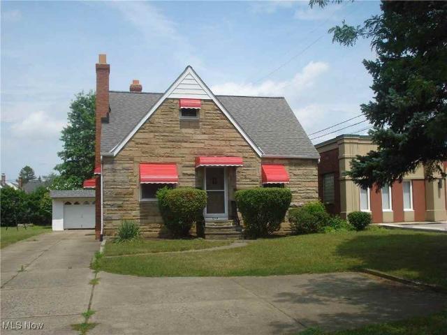 3 Bedroom Apartment for Rent at 5757 Mayfield Rd, Mayfield Heights, OH 44124 Mayfield Heights