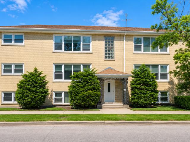 3 Bedroom Apartment for Rent at 5834 W Montrose Ave #2N, Chicago, IL 60634 Portage Park