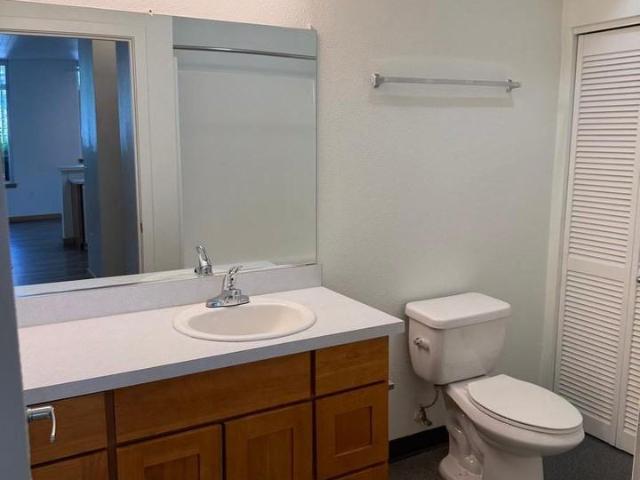 3 Bedroom Apartment for Rent at 5845 Ne Hoyt St, Portland, OR 97213 North Tabor
