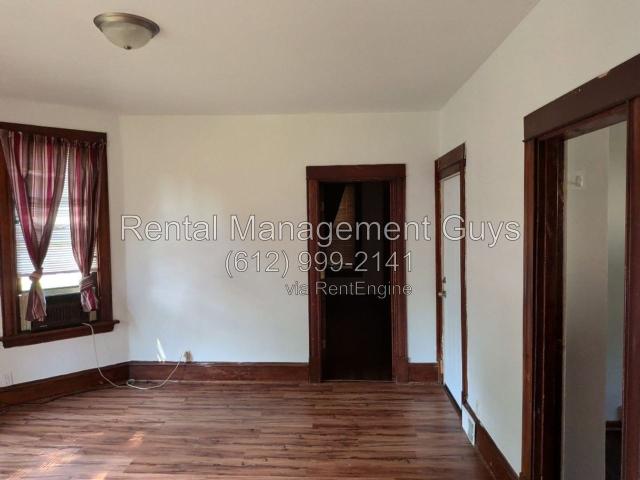 3 Bedroom Apartment for Rent at 584 Magnolia Ave E #1, St. Paul, MN 55130 Payne Phalen