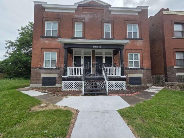 3 Bedroom Apartment for Rent at 5040 Lotus Ave #1W, St. Louis, MO 63113 Kingsway West