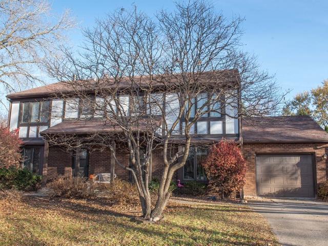 3 Bedroom Apartment for Rent at 5318 Manitowoc Parkway, Madison, WI 53705 Hill Farms University