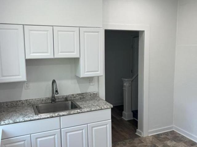 3 Bedroom Apartment for Rent at 535 Chautauqua St, Pittsburgh, PA 15214 Perry South