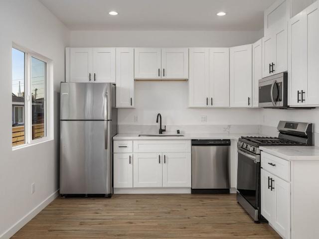 3 Bedroom Apartment for Rent at 6765 N Elman St, San Diego, CA 92111 Linda Vista