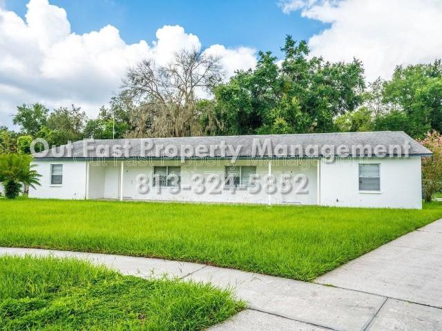 3 Bedroom Apartment for Rent at 6913 Mathers Ln #B, Riverview, FL 33578