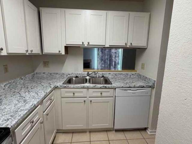 3 Bedroom Apartment for Rent at 606 W Collins St, Denton, TX 76201