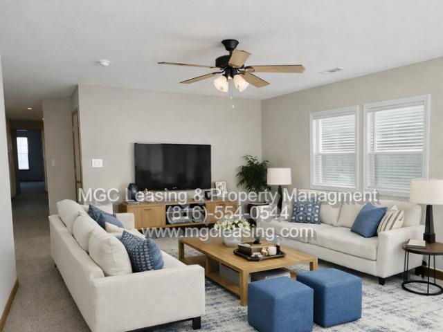 3 Bedroom Apartment for Rent at 622 Willow Ln #B, Peculiar, MO 64078