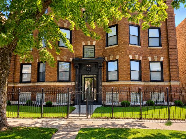 3 Bedroom Apartment for Rent at 6233 S Langley Ave #3N, Chicago, IL 60637 Woodlawn