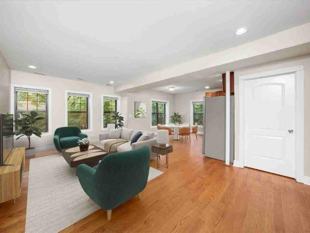 3 Bedroom Apartment for Rent at 6300 N Rockwell St #B2, Chicago, IL 60659 West Ridge